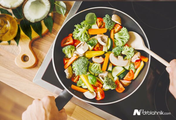 How to Cook Using MCT Oil (The Right Way)